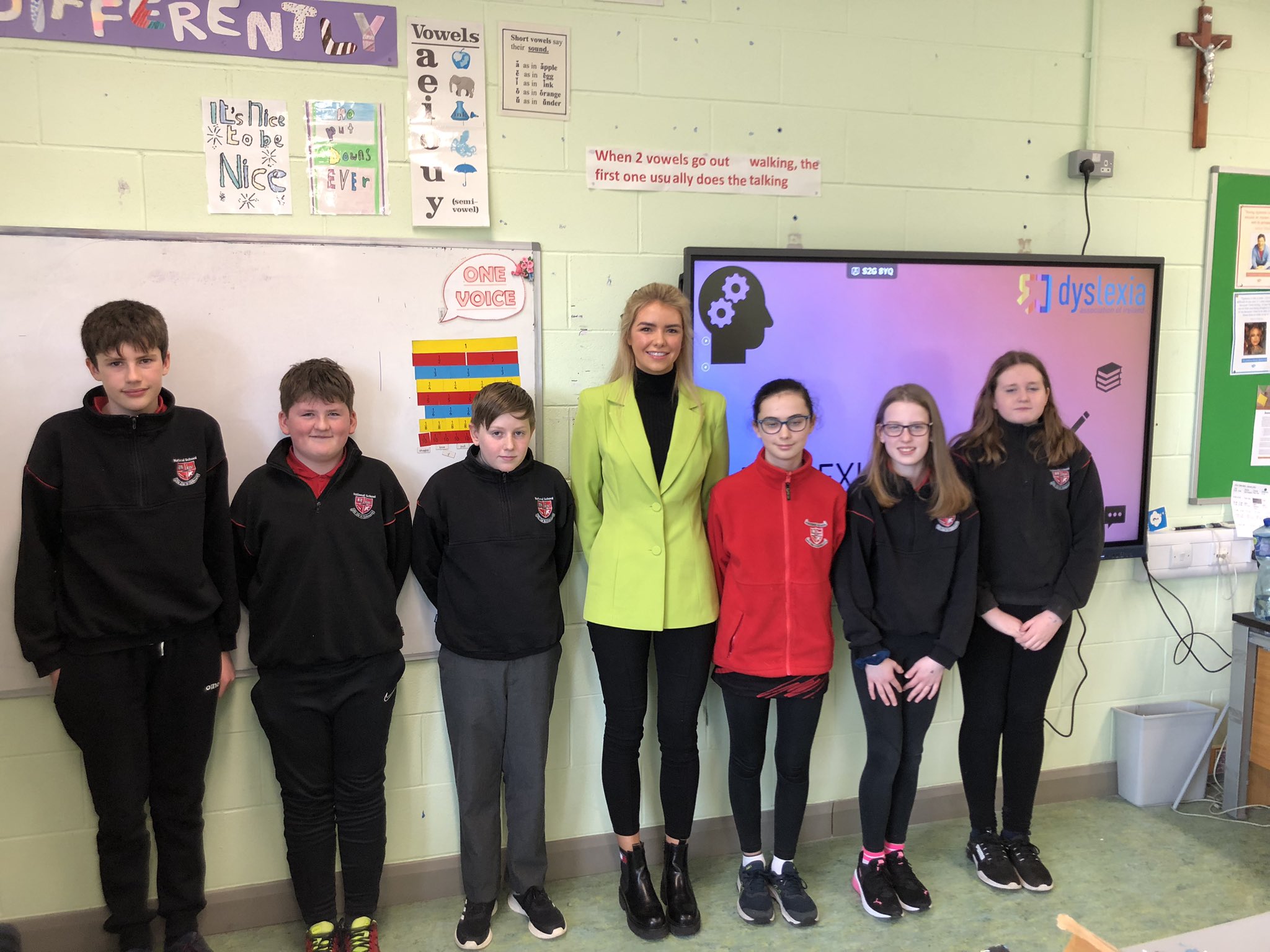 Dr. Ivanna McMahon visits our Reading Class - Ennis National School